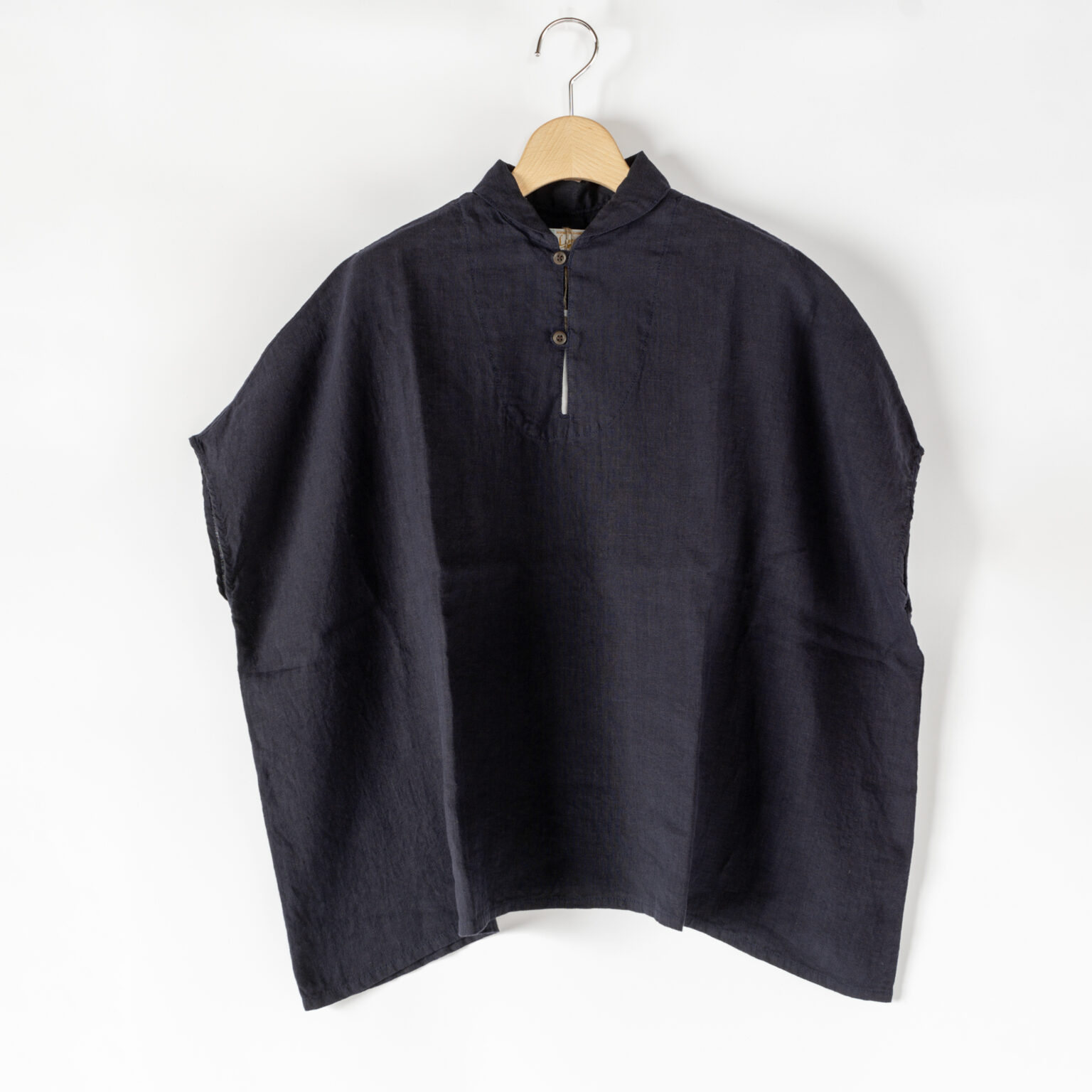 涼しげリネンシャツ再入荷しました – ONTADE